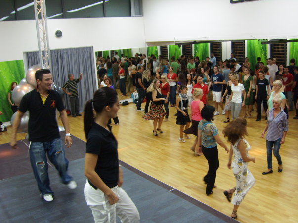 Foto/Video – Salsa School Split