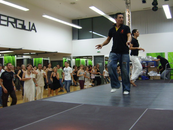 Foto/Video – Salsa School Split